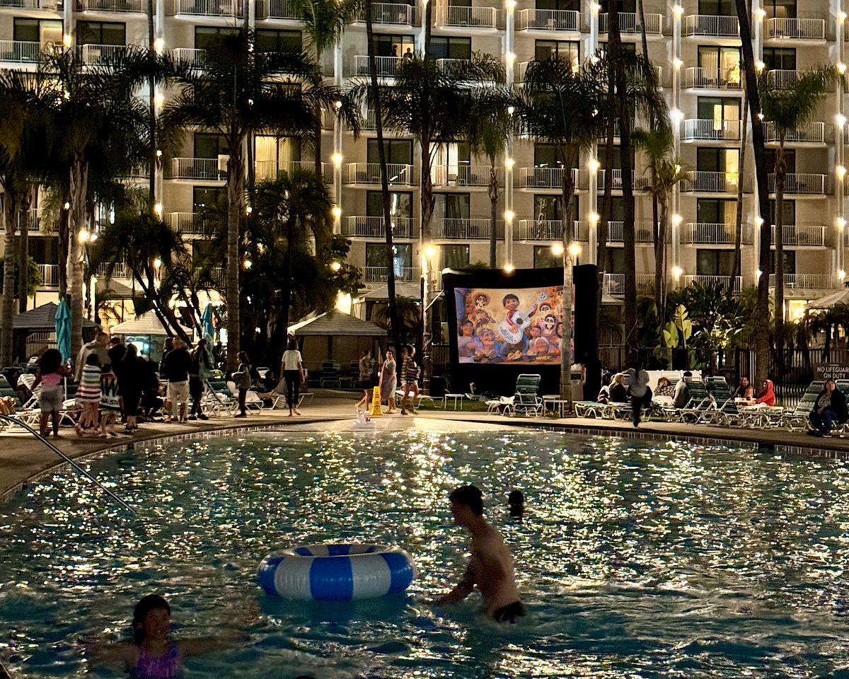 Dive In Movie - Monsters University